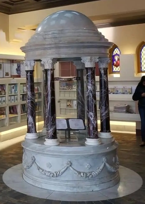 Flynn Silver Communion Vessels - Australian Catholic Liturgical Art